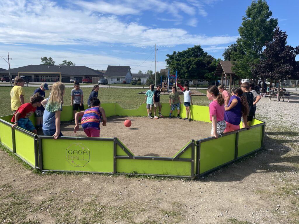 Aundeck Omni Kaning donates Gaga Ball pits to Little Current Public ...